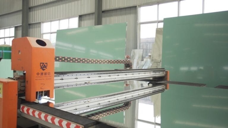 How Mirrors Are Manufactured? - BFY Mirror